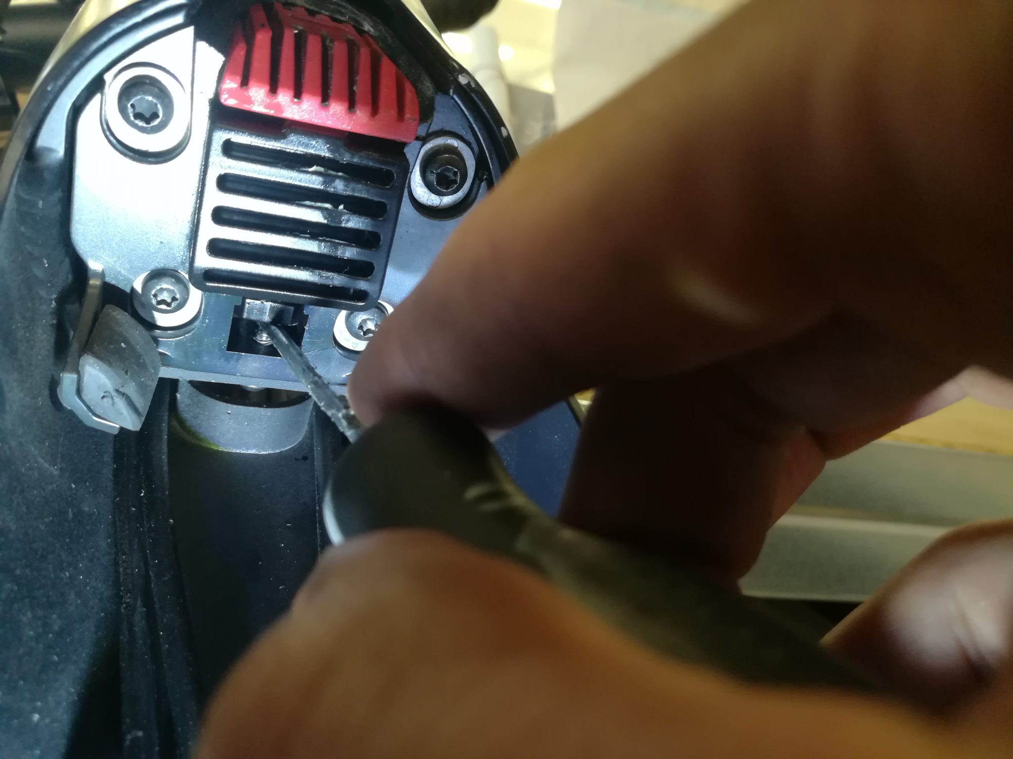 Tuto Fazua : montage du Locker PX et du Remote FX – Le marché du vélo ...