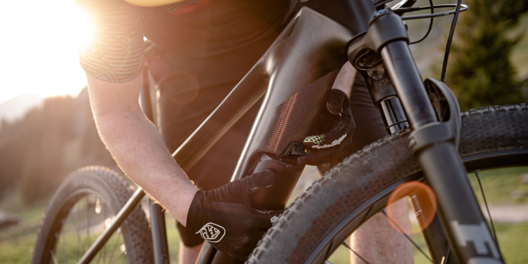 Tuto Fazua : montage du Locker PX et du Remote FX – Le marché du vélo ...